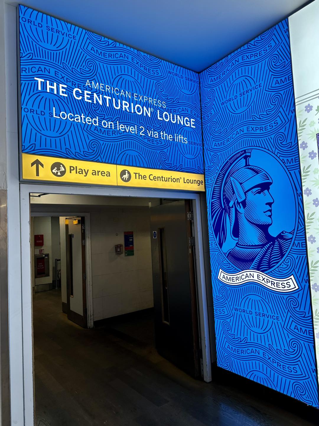 倫敦希斯路機場 Amex Centurion Lounge︱英國機場Lounge 用AE白金卡就可以輕鬆帶多兩個人入～ | 里先生 Mr. Miles
