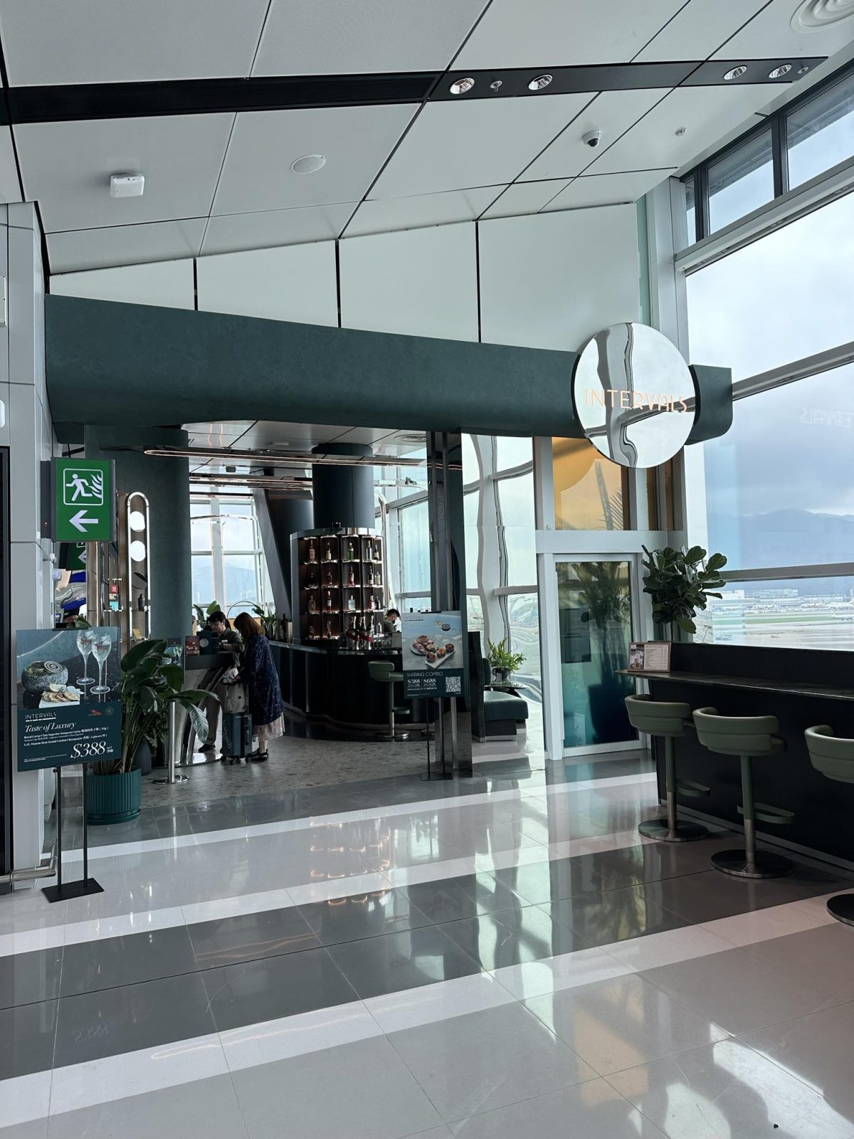 【AE Explorer 貴賓室】可以帶人? 1年8次免費入機場Lounge攻略+首年免年費 | 里先生 Mr. Miles