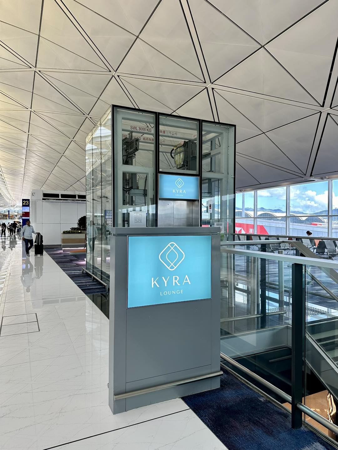 【Kyra Lounge體驗報告】香港機場最新貴賓室！高質少人！信用卡送的Priority Pass或LoungeKey可免費入！ | 里先生 Mr. Miles